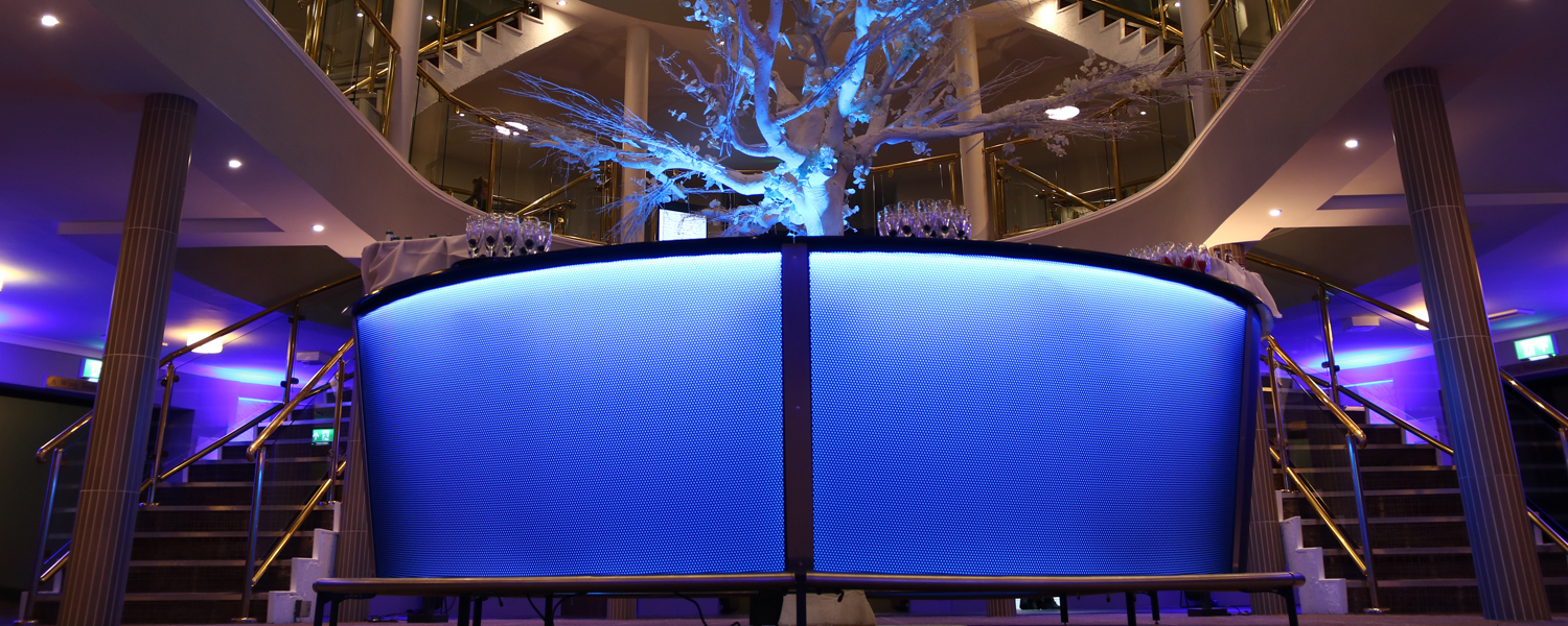 How To Make Your Own Photo Booth Props - Veo Events
